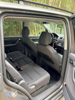 Pelēks Volkswagen Touran 2011 Kauņa, ar dzinēja tilpumu 1.60 L un nobraukumu 304 tūkst. km par 5000 €, foto 11 vietnē AUTOMOTO.COM.LV