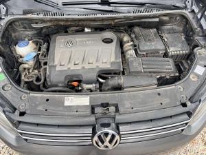 Pelēks Volkswagen Touran 2011 Kauņa, ar dzinēja tilpumu 1.60 L un nobraukumu 304 tūkst. km par 5000 €, foto 19 vietnē AUTOMOTO.COM.LV