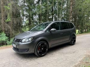 Pelēks Volkswagen Touran 2011 Kauņa, ar dzinēja tilpumu 1.60 L un nobraukumu 304 tūkst. km par 5000 €, foto 23 vietnē AUTOMOTO.COM.LV