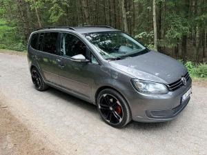 Pelēks Volkswagen Touran 2011 Kauņa, ar dzinēja tilpumu 1.60 L un nobraukumu 304 tūkst. km par 5000 €, foto 26 vietnē AUTOMOTO.COM.LV