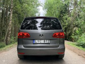 Pelēks Volkswagen Touran 2011 Kauņa, ar dzinēja tilpumu 1.60 L un nobraukumu 304 tūkst. km par 5000 €, foto 28 vietnē AUTOMOTO.COM.LV