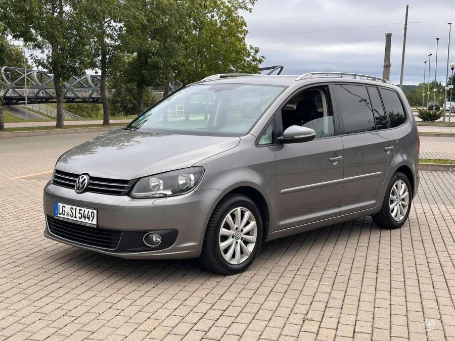 Pelēks Volkswagen Touran 2011 Jonava, ar dzinēja tilpumu 1.97 L un nobraukumu 299 tūkst. km par 5999 €, foto 7 vietnē AUTOMOTO.COM.LV