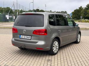 Pelēks Volkswagen Touran 2011 Jonava, ar dzinēja tilpumu 1.97 L un nobraukumu 299 tūkst. km par 5999 €, foto 11 vietnē AUTOMOTO.COM.LV