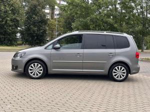 Pelēks Volkswagen Touran 2011 Jonava, ar dzinēja tilpumu 1.97 L un nobraukumu 299 tūkst. km par 5999 €, foto 13 vietnē AUTOMOTO.COM.LV