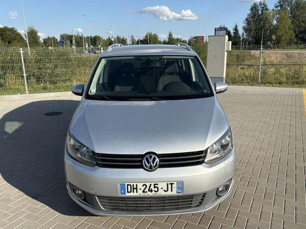 Фольксваген Туран 2011 в Таураге на AUTOMOTO.COM.LV Серый Фольксваген Туран 2011 в Таураге, объемом двигателя 1.97 л и пробегом 293 тыс. км за 4950 €, фото 3 на AUTOMOTO.COM.LV
