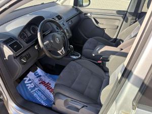 Pelēks Volkswagen Touran 2011 Tauragė, ar dzinēja tilpumu 1.97 L un nobraukumu 293 tūkst. km par 4950 €, foto 12 vietnē AUTOMOTO.COM.LV