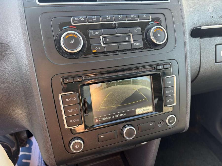 Pelēks Volkswagen Touran 2011 Tauragė, ar dzinēja tilpumu 1.97 L un nobraukumu 293 tūkst. km par 4950 €, foto 19 vietnē AUTOMOTO.COM.LV