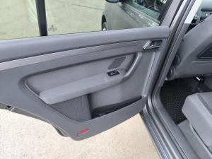 Grey Volkswagen Touran 2011 in Marijampole, with an engine capacity of 2.00 L and mileage of 107 thousand km for 7650 €, photo 8 on AUTOMOTO.COM.LV