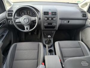 Grey Volkswagen Touran 2011 in Marijampole, with an engine capacity of 2.00 L and mileage of 107 thousand km for 7650 €, photo 9 on AUTOMOTO.COM.LV