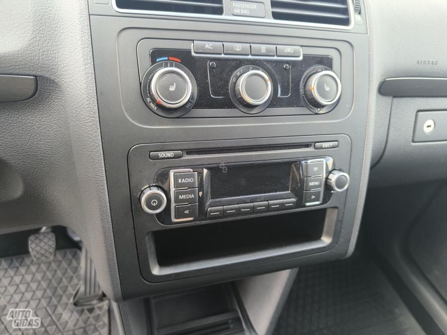 Grey Volkswagen Touran 2011 in Marijampole, with an engine capacity of 2.00 L and mileage of 107 thousand km for 7650 €, photo 13 on AUTOMOTO.COM.LV