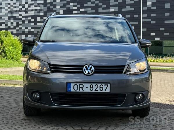 Pelēks Volkswagen Touran 2011 Jelgava, ar dzinēja tilpumu 1.60 L un nobraukumu 0 tūkst. km par 6790 €, foto 3 vietnē AUTOMOTO.COM.LV
