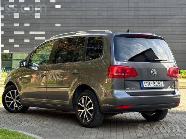 Pelēks Volkswagen Touran 2011 Jelgava, ar dzinēja tilpumu 1.60 L un nobraukumu 0 tūkst. km par 6790 €, foto 5 vietnē AUTOMOTO.COM.LV