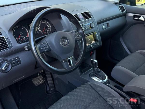 Pelēks Volkswagen Touran 2011 Jelgava, ar dzinēja tilpumu 1.60 L un nobraukumu 0 tūkst. km par 6790 €, foto 11 vietnē AUTOMOTO.COM.LV