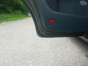 Grey Volkswagen Touran 2011 in Vilnius, with an engine capacity of 1.60 L and mileage of 310 thousand km for 4690 €, photo 22 on AUTOMOTO.COM.LV