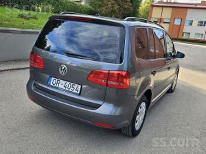 Grey Volkswagen Touran 2011 in Jekabpils, with an engine capacity of 1.60 L and mileage of 280 thousand km for 6490 €, photo 7 on AUTOMOTO.COM.LV