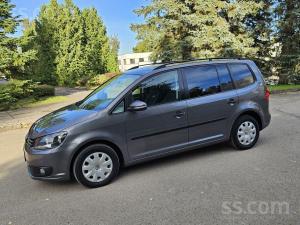 Grey Volkswagen Touran 2011 in Jekabpils, with an engine capacity of 1.60 L and mileage of 280 thousand km for 6490 €, photo 10 on AUTOMOTO.COM.LV