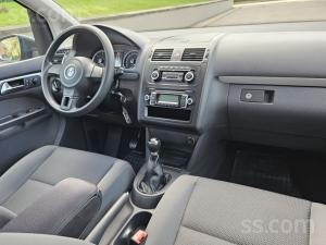 Grey Volkswagen Touran 2011 in Jekabpils, with an engine capacity of 1.60 L and mileage of 280 thousand km for 6490 €, photo 20 on AUTOMOTO.COM.LV