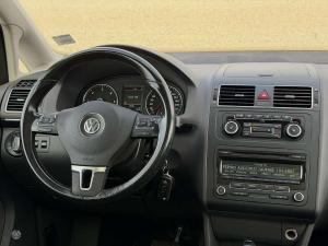 Grey Volkswagen Touran 2011 in Taurage, with an engine capacity of 1.97 L and mileage of 300 thousand km for 5990 €, photo 14 on AUTOMOTO.COM.LV