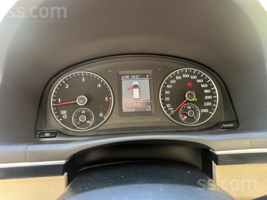 Pelēks Volkswagen Touran 2011 Rīga, ar dzinēja tilpumu 2.00 L un nobraukumu 325 tūkst. km par 6500 €, foto 12 vietnē AUTOMOTO.COM.LV