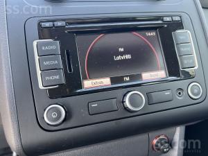 Grey Volkswagen Touran 2011 in Cesis, with an engine capacity of 1.40 L and mileage of 149 thousand km for 6950 €, photo 20 on AUTOMOTO.COM.LV