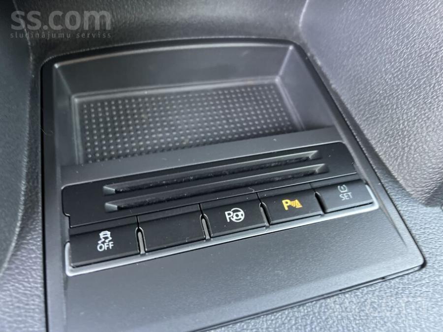 Grey Volkswagen Touran 2011 in Cesis, with an engine capacity of 1.40 L and mileage of 149 thousand km for 6950 €, photo 21 on AUTOMOTO.COM.LV