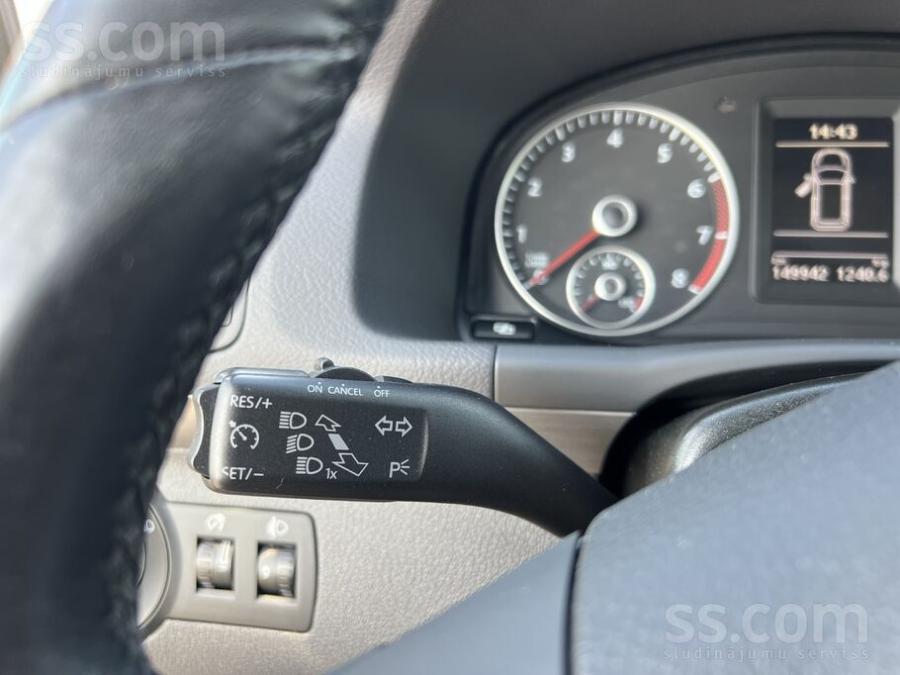 Grey Volkswagen Touran 2011 in Cesis, with an engine capacity of 1.40 L and mileage of 149 thousand km for 6950 €, photo 22 on AUTOMOTO.COM.LV