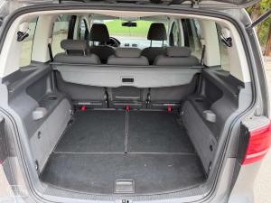 Pelēks Volkswagen Touran 2011 Kauņa, ar dzinēja tilpumu 2.00 L un nobraukumu 285 tūkst. km par 3400 €, foto 14 vietnē AUTOMOTO.COM.LV