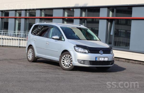 Фольксваген Туран 2011 в Рига на AUTOMOTO.COM.LV Серый Фольксваген Туран 2011 в Рига, объемом двигателя 2.00 л и пробегом 408 тыс. км за 3980 €, фото 1 на AUTOMOTO.COM.LV