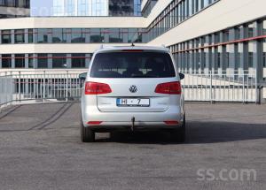 Grey Volkswagen Touran 2011 in Riga, with an engine capacity of 2.00 L and mileage of 408 thousand km for 3980 €, photo 6 on AUTOMOTO.COM.LV