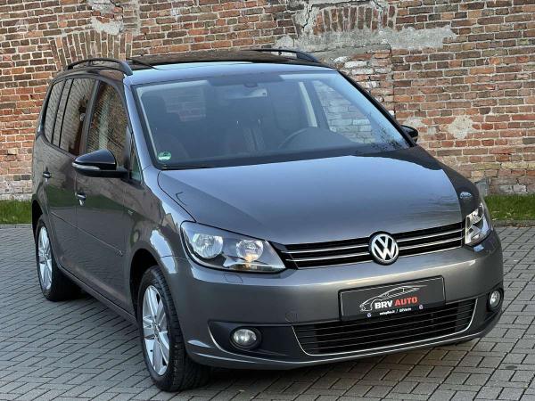 Pelēks Volkswagen Touran 2012 Kėdainiai, ar dzinēja tilpumu 1.39 L un nobraukumu 219 tūkst. km par 5950 €, foto 4 vietnē AUTOMOTO.COM.LV