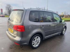 Grey Volkswagen Touran 2012 in Taurage, with an engine capacity of 1.60 L and mileage of 160 thousand km for 2450 €, photo 5 on AUTOMOTO.COM.LV