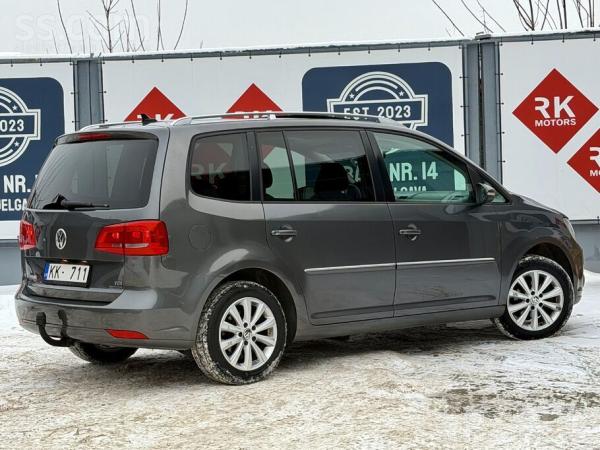 Grey Volkswagen Touran 2012 in Jelgava, with an engine capacity of 1.60 L and mileage of 318 thousand km for 5990 €, photo 9 on AUTOMOTO.COM.LV