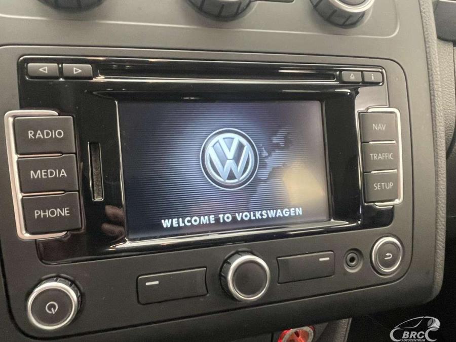 Grey Volkswagen Touran 2012 in Vilnius, with an engine capacity of 1.97 L and mileage of 268 thousand km for 5000 €, photo 31 on AUTOMOTO.COM.LV