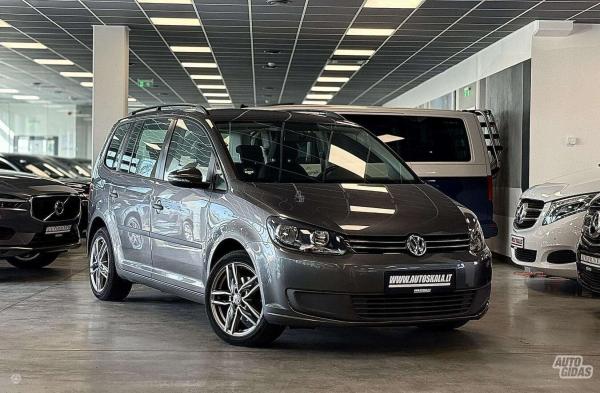 Grey Volkswagen Touran 2012 in Klaipeda, with an engine capacity of 1.60 L and mileage of 199 thousand km for 6950 €, photo 6 on AUTOMOTO.COM.LV