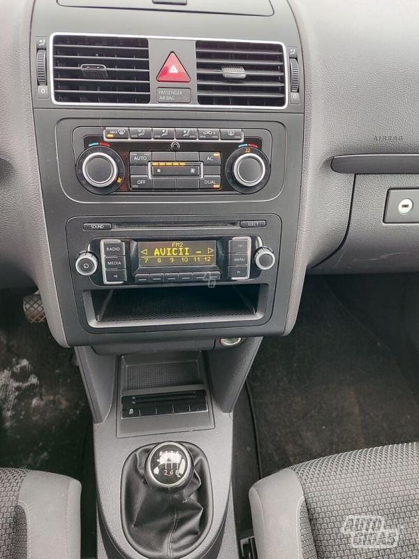 Grey Volkswagen Touran 2012 in Marijampole, with an engine capacity of 1.40 L and mileage of 195 thousand km for 5250 €, photo 7 on AUTOMOTO.COM.LV