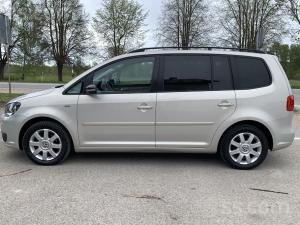 Pelēks Volkswagen Touran 2012 Ogre, ar dzinēja tilpumu 1.60 L un nobraukumu 255 tūkst. km par 6470 €, foto 5 vietnē AUTOMOTO.COM.LV