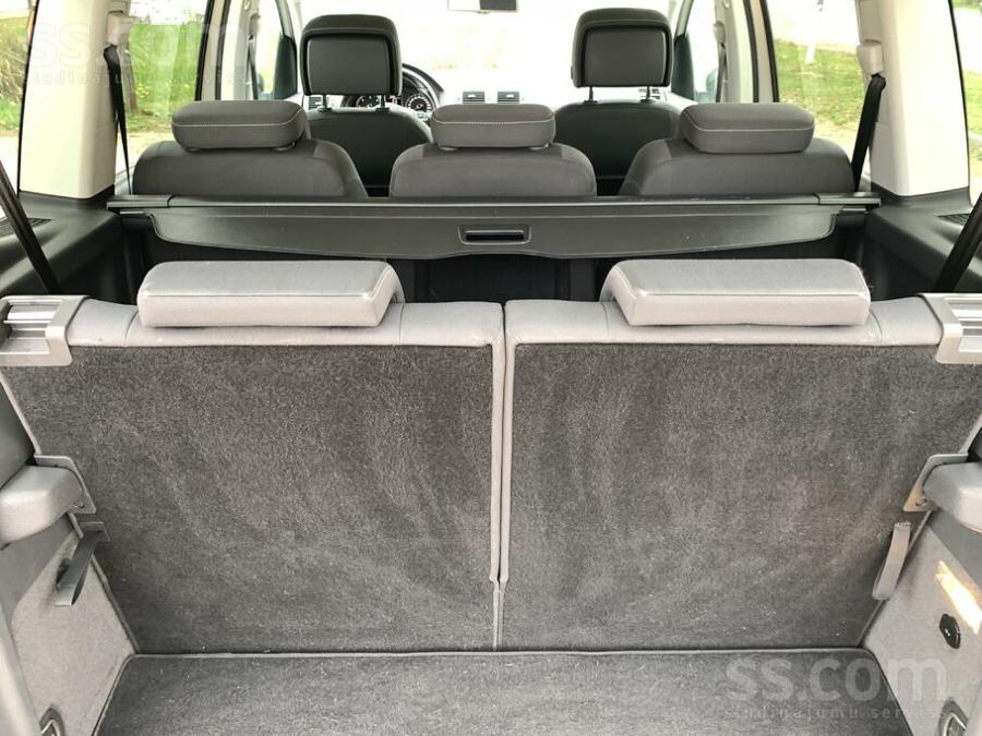 Pelēks Volkswagen Touran 2012 Ogre, ar dzinēja tilpumu 1.60 L un nobraukumu 255 tūkst. km par 6470 €, foto 10 vietnē AUTOMOTO.COM.LV