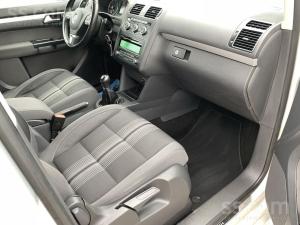 Pelēks Volkswagen Touran 2012 Ogre, ar dzinēja tilpumu 1.60 L un nobraukumu 255 tūkst. km par 6470 €, foto 11 vietnē AUTOMOTO.COM.LV