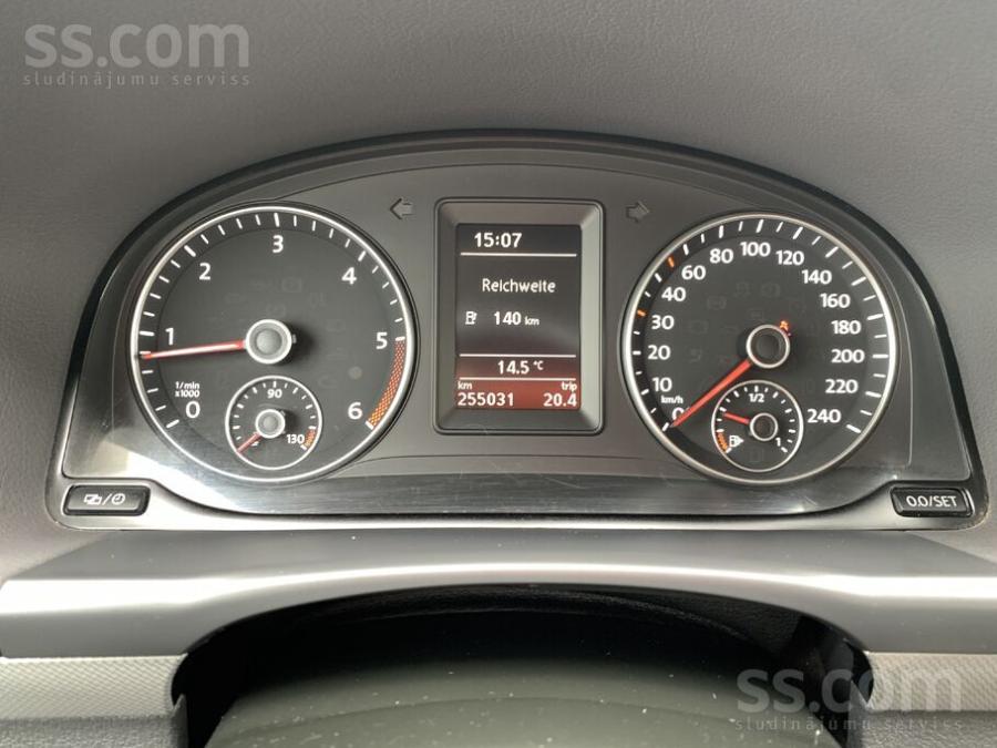 Pelēks Volkswagen Touran 2012 Ogre, ar dzinēja tilpumu 1.60 L un nobraukumu 255 tūkst. km par 6470 €, foto 18 vietnē AUTOMOTO.COM.LV