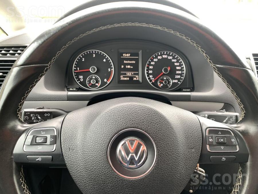 Pelēks Volkswagen Touran 2012 Ogre, ar dzinēja tilpumu 1.60 L un nobraukumu 255 tūkst. km par 6470 €, foto 19 vietnē AUTOMOTO.COM.LV