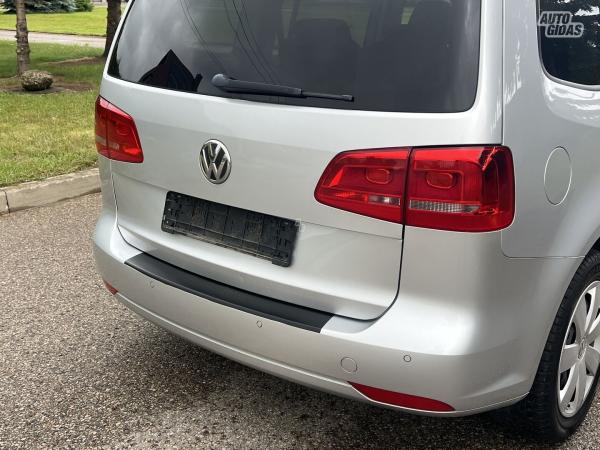 Pelēks Volkswagen Touran 2012 Kėdainiai, ar dzinēja tilpumu 1.60 L un nobraukumu 261 tūkst. km par 5200 €, foto 9 vietnē AUTOMOTO.COM.LV