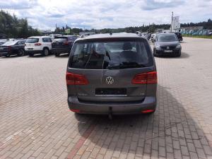 Pelēks Volkswagen Touran 2012 Utena, ar dzinēja tilpumu 1.60 L un nobraukumu 298 tūkst. km par 5250 €, foto 8 vietnē AUTOMOTO.COM.LV