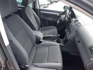 Pelēks Volkswagen Touran 2012 Utena, ar dzinēja tilpumu 1.60 L un nobraukumu 298 tūkst. km par 5250 €, foto 13 vietnē AUTOMOTO.COM.LV