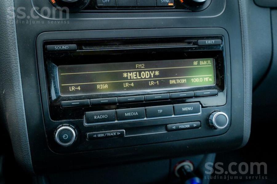 Pelēks Volkswagen Touran 2012 Rīga, ar dzinēja tilpumu 2.00 L un nobraukumu 378 tūkst. km par 6990 €, foto 20 vietnē AUTOMOTO.COM.LV