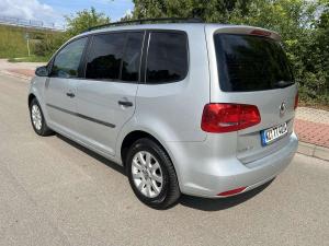 Pelēks Volkswagen Touran 2012 Telšiai, ar dzinēja tilpumu 1.60 L un nobraukumu 206 tūkst. km par 5350 €, foto 5 vietnē AUTOMOTO.COM.LV