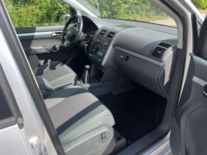 Pelēks Volkswagen Touran 2012 Telšiai, ar dzinēja tilpumu 1.60 L un nobraukumu 206 tūkst. km par 5350 €, foto 11 vietnē AUTOMOTO.COM.LV