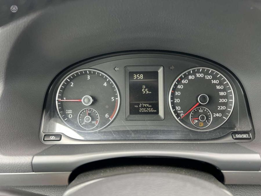 Pelēks Volkswagen Touran 2012 Telšiai, ar dzinēja tilpumu 1.60 L un nobraukumu 206 tūkst. km par 5350 €, foto 13 vietnē AUTOMOTO.COM.LV