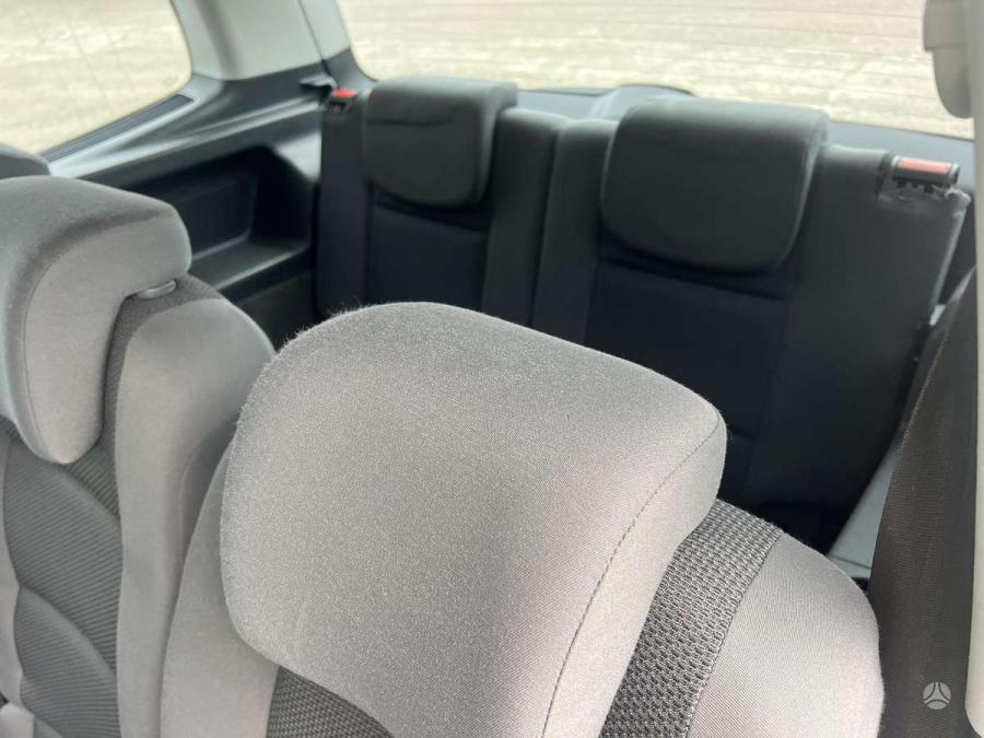 Pelēks Volkswagen Touran 2012 Telšiai, ar dzinēja tilpumu 1.60 L un nobraukumu 206 tūkst. km par 5350 €, foto 19 vietnē AUTOMOTO.COM.LV