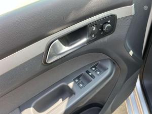Pelēks Volkswagen Touran 2012 Telšiai, ar dzinēja tilpumu 1.60 L un nobraukumu 206 tūkst. km par 5350 €, foto 23 vietnē AUTOMOTO.COM.LV