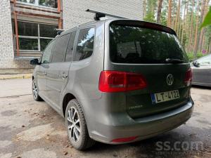 Pelēks Volkswagen Touran 2012 Rīga, ar dzinēja tilpumu 1.60 L un nobraukumu 418 tūkst. km par 3000 €, foto 3 vietnē AUTOMOTO.COM.LV